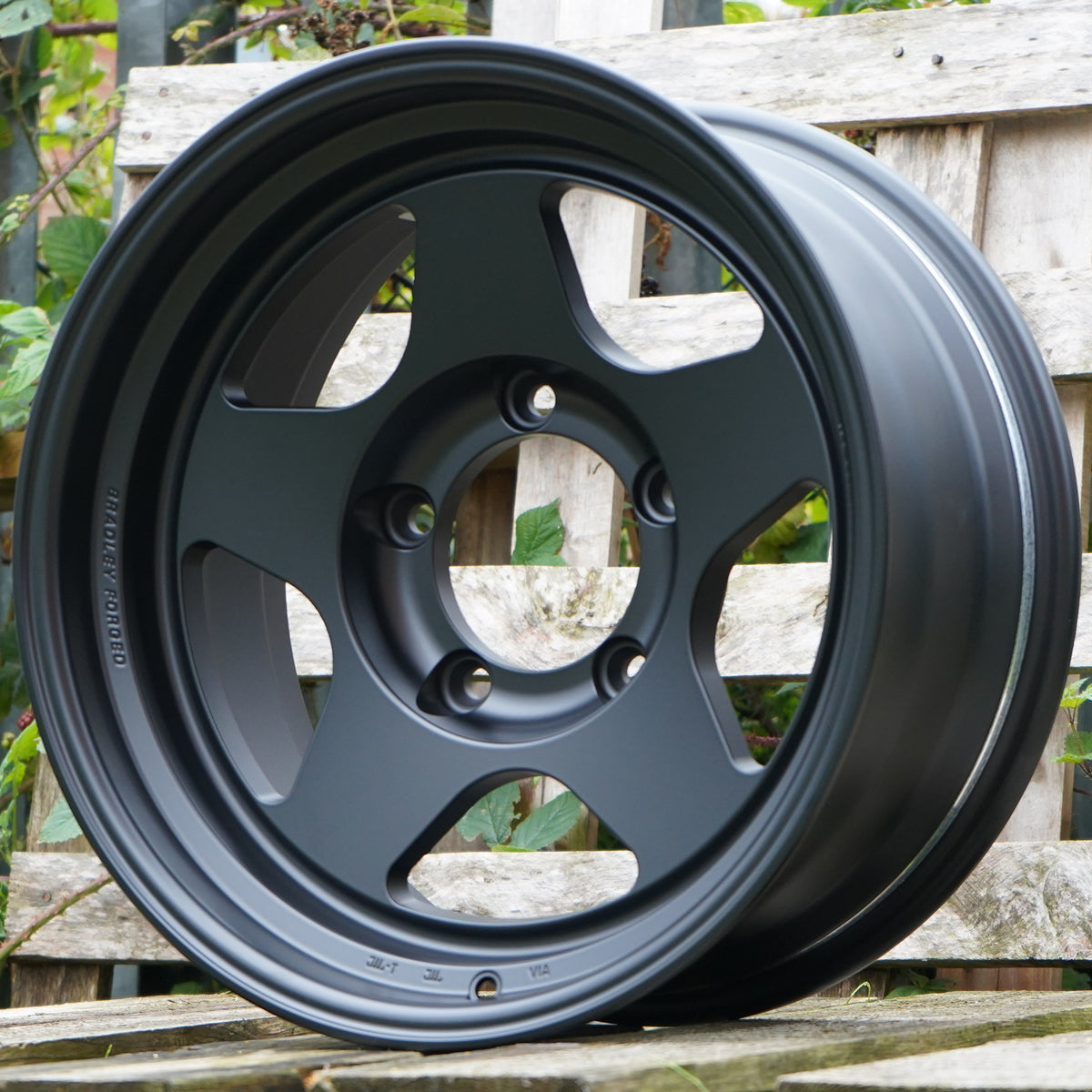 BRADLEY FORGED Takumi 17" Wheel Package for Toyota Land Cruiser 79 (19 ...